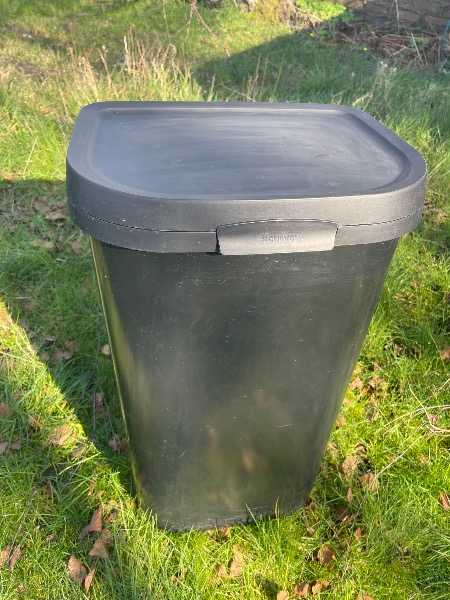 Freecycle: Kitchen waste bin