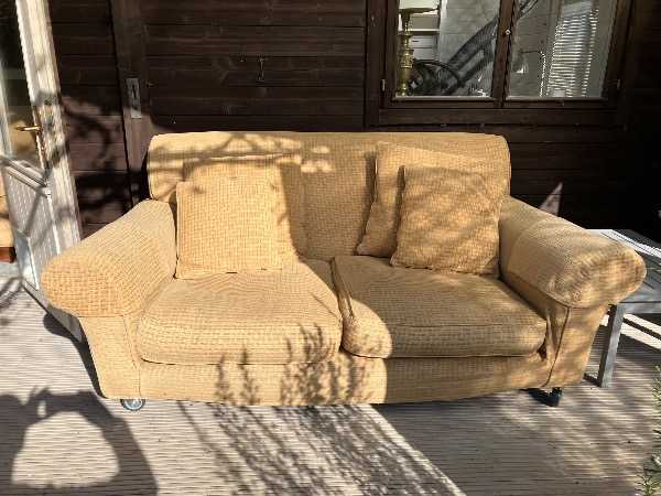 Freecycle: Sofa